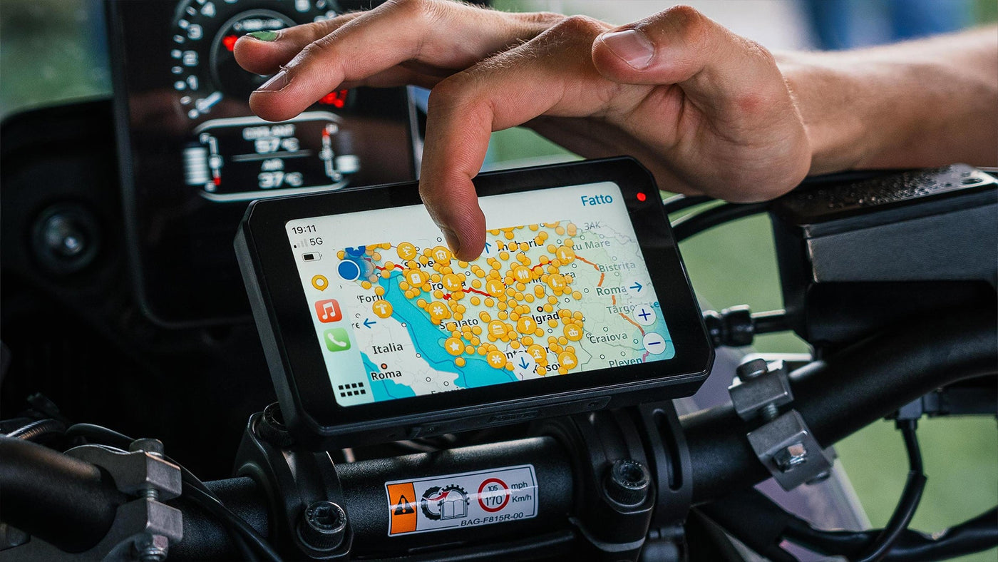 Best Dash Cams & Riding Displays with Apple Carplay and Android Auto